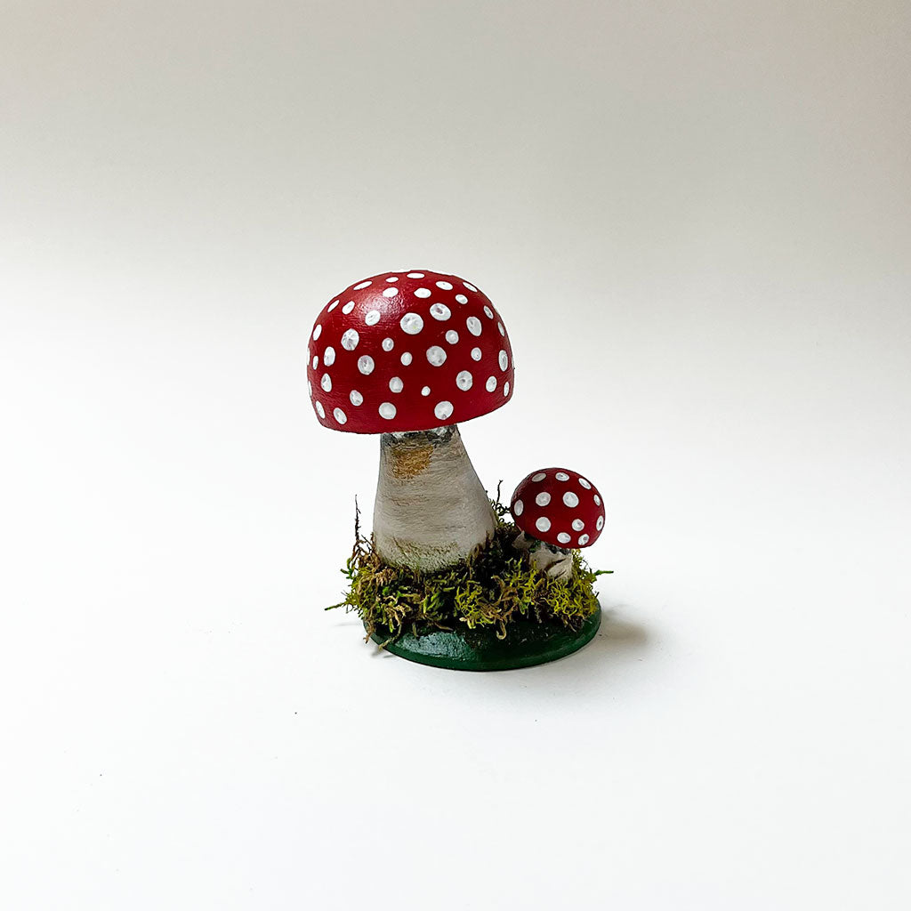 Hand Painted Mushroom Specimen in a Glass Dome (E) – PATCH NYC
